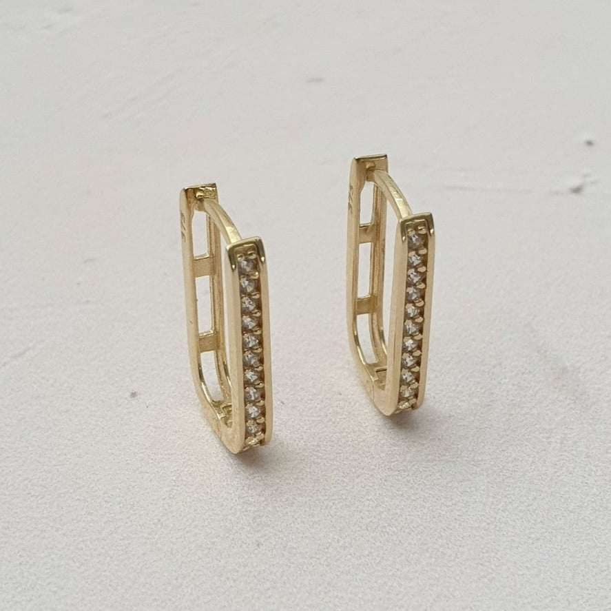 Rectangular Cubic Huggies – DASH